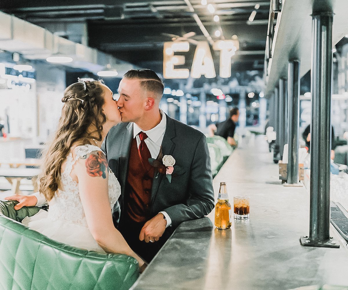 12 Late Night Wedding Snacks to Impress Your Guests